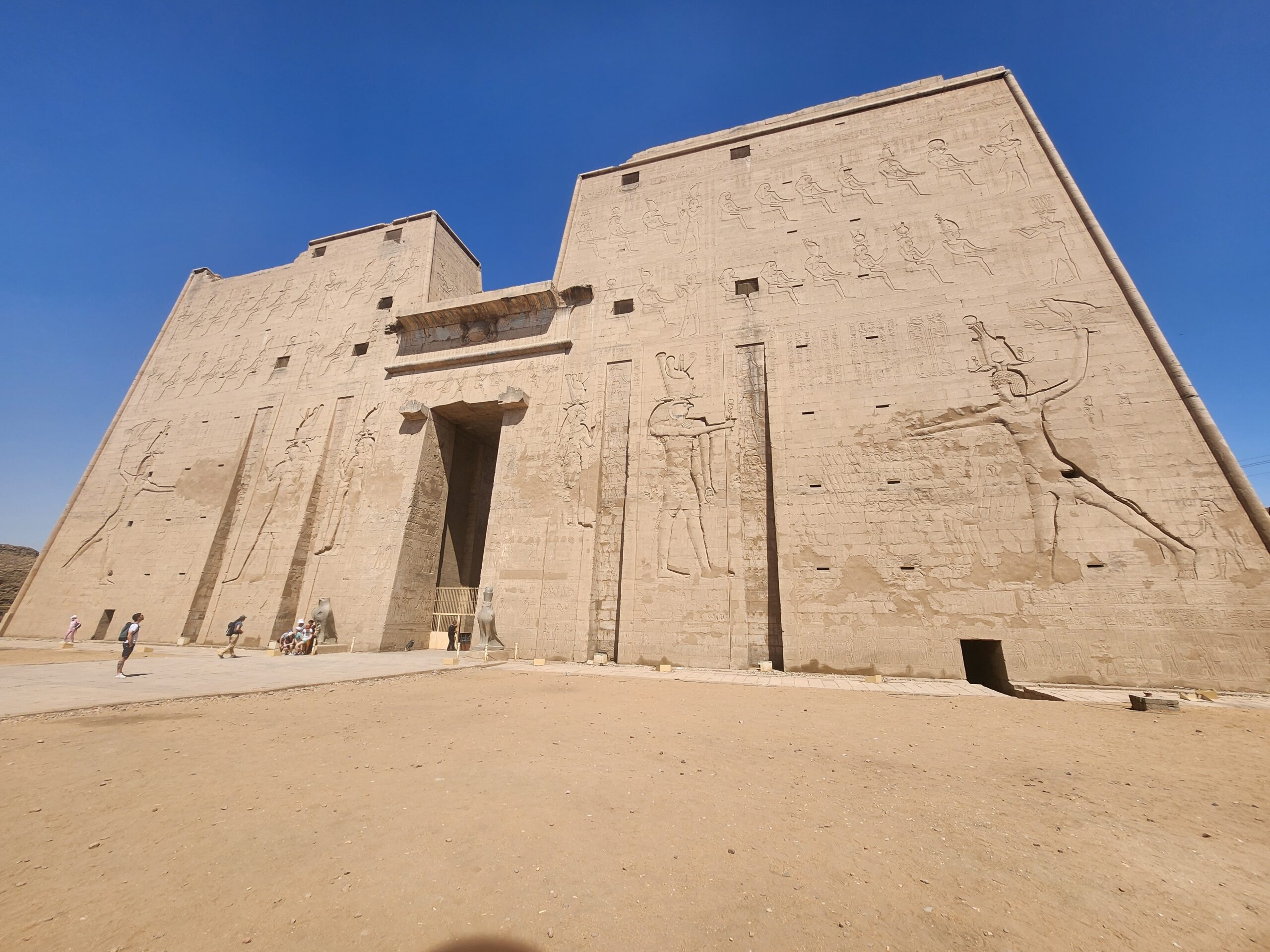 House Of Royals Wellness Temple – Healing is Your Calling